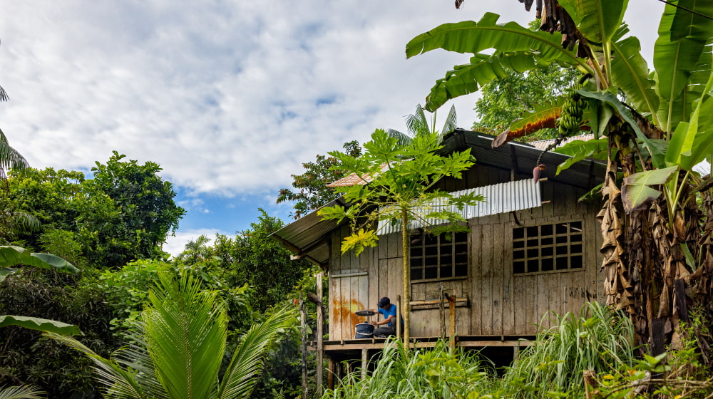 Abbott | The Virus Hunt | Sponsored Content | Discovery